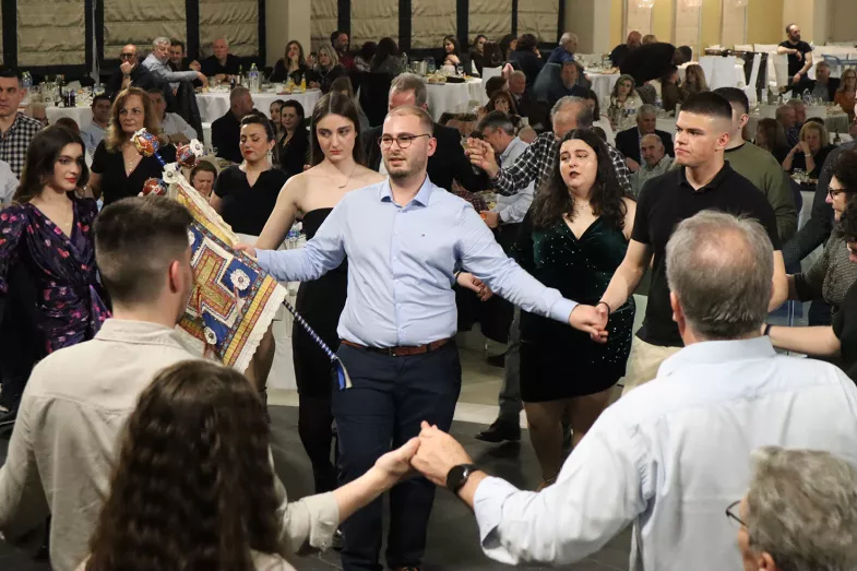 Παραδοσιακά το γλέντησαν και φέτος οι Σαρακατσαναίοι | xronos.gr