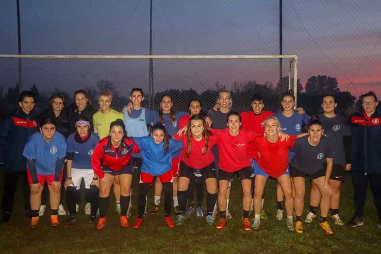 Οι ιστορίες αθλητριών πίσω από τις φανέλες της Ροδόπης ‘87 | xronos.gr