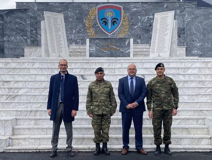 Δωρεά 10 απινιδωτών στο Δ’ Σώμα Στρατού «Θράκη» από τη ΔΕΔΑ | xronos.gr