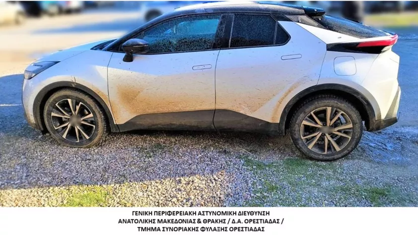 Στα χέρια της Αστυνομίας 4 διακινητές - Μετέφεραν 26 μη νόμιμους μετανάστες | xronos.gr