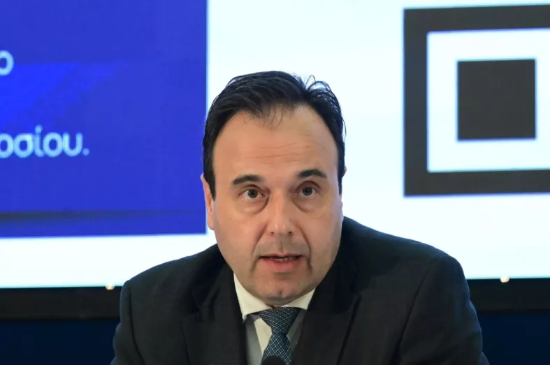 Παπαστεργίου: Έρχεται νέο gov.gr wallet σε 10 ημέρες - Οι κάμερες θα μπουν στα φανάρια | xronos.gr