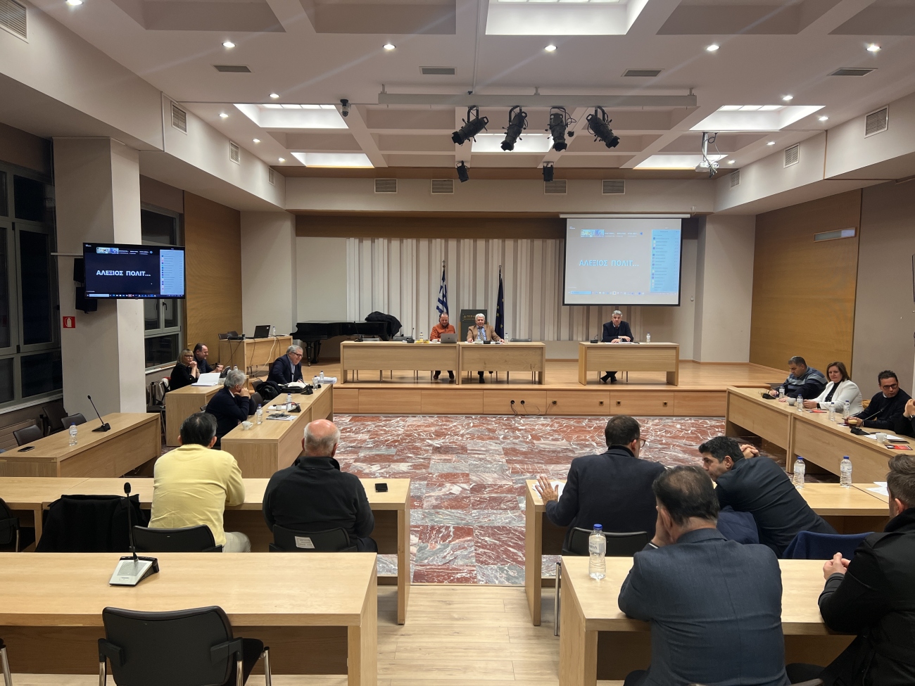 Ευλογιά αιγοπροβάτων: Κόντρα Τοψίδη - Μέτιου για την πληρωμή εταιρίας ...